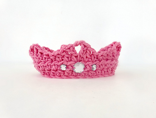Ravelry: Beginner Newborn Crown pattern by domestic bliss squared