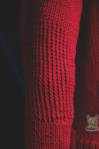 Ravelry: L'il Red Riding Hoodie pattern by Jennifer Stafford