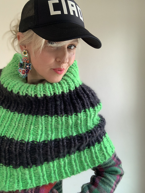 Ravelry: Sunday Shrug pattern by Jackie Rose