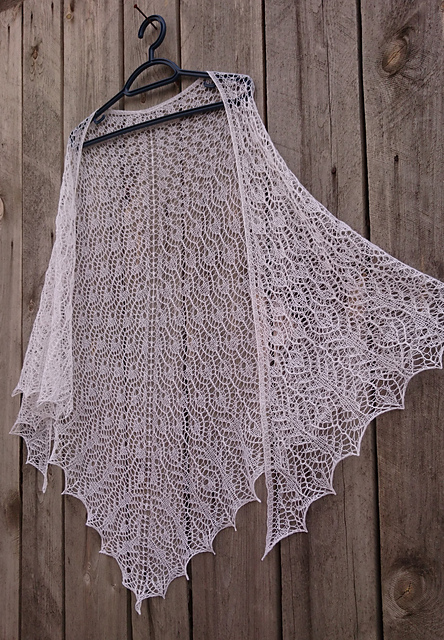 Ravelry: donnaGala's Peacock Feathers Shawl