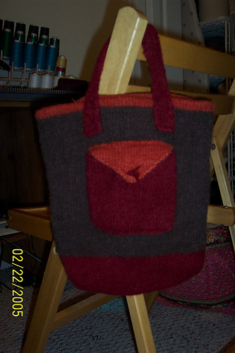 Ravelry: Felted Tote pattern by Linda Burt