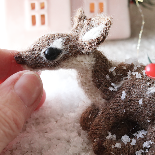 Ravelry: Miniature Fallow Deer pattern by Claire Garland