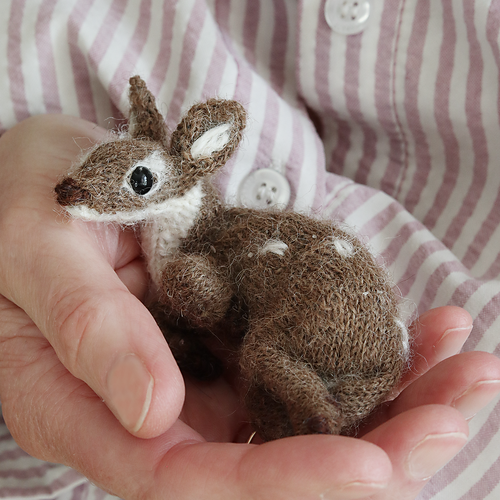 Ravelry: Miniature Fallow Deer pattern by Claire Garland
