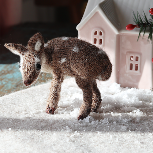 Ravelry: Miniature Fallow Deer pattern by Claire Garland