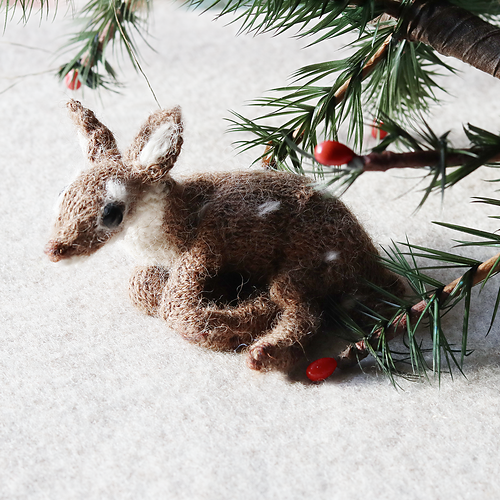 Ravelry: Miniature Fallow Deer pattern by Claire Garland