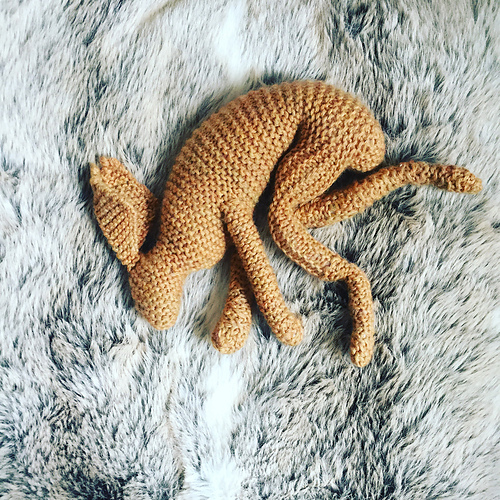 Ravelry: Art Hare pattern by Claire Garland