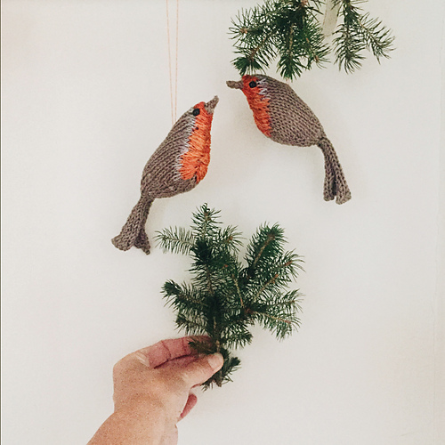 Ravelry: Robin Redbreast pattern by Claire Garland