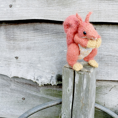 Ravelry: Mini Red Squirrel pattern by Claire Garland