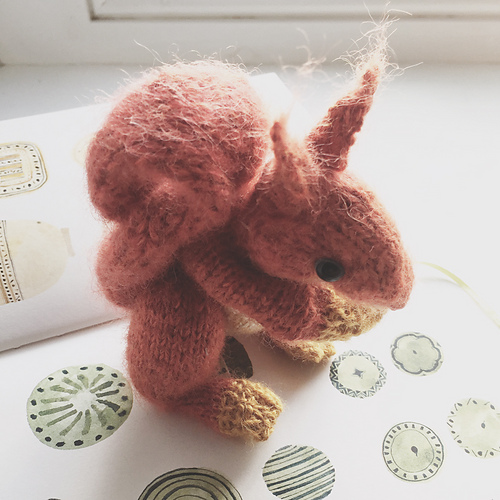 Ravelry: Mini Red Squirrel pattern by Claire Garland