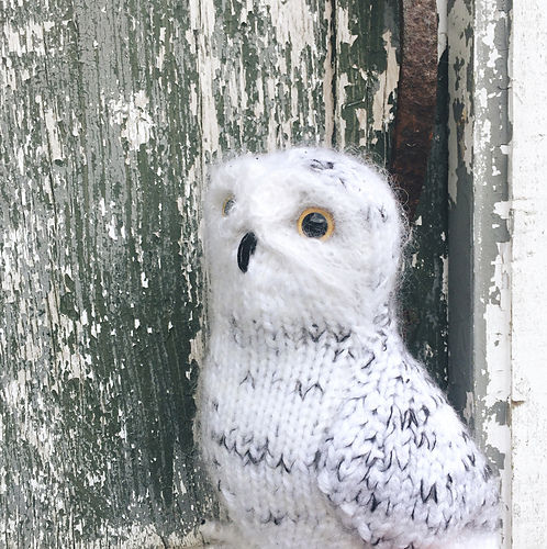 Ravelry: Snowy Owl pattern by Claire Garland