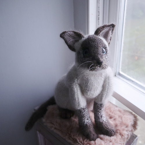 Ravelry: Siamese Cat pattern by Claire Garland