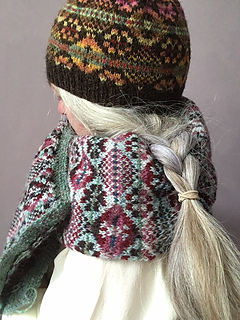 Ravelry: Smola pattern by Tracey Doxey