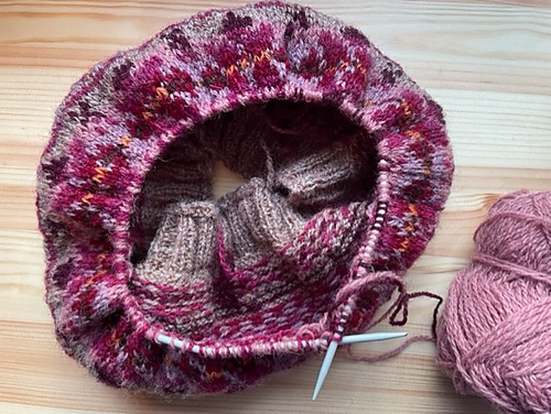 Ravelry: Pink Kitchen hat pattern by Tracey Doxey