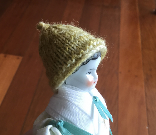 Ravelry: 1:12th scale Monmouth cap pattern by Frances Powell