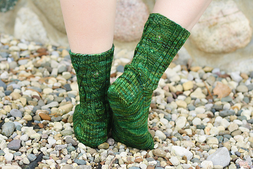 Ravelry: Cascading Leaves pattern by Dream in Color