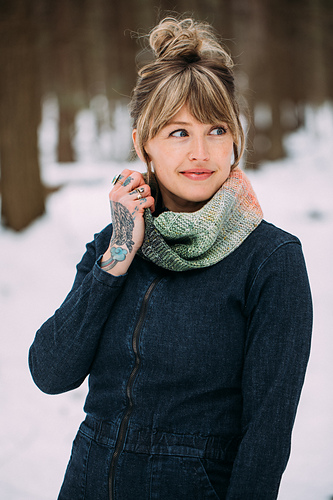 Ravelry: Embrace Cowl pattern by Andrea Mowry