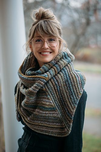 Ravelry: The Traveler Shawl pattern by Andrea Mowry