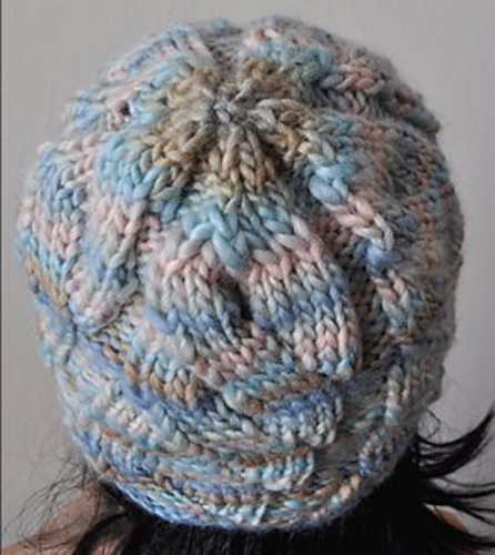 Ravelry: Lettuce Cabled Hat in Chunky Mochi pattern by Laura Andersson