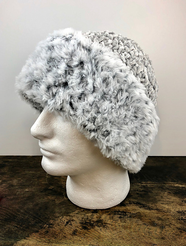 Ravelry: Ushanka Hat pattern by Dana Hogan
