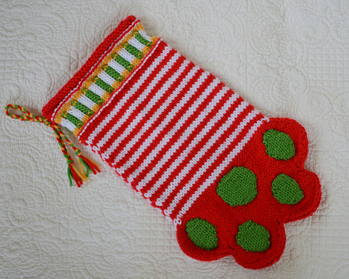 Ravelry: Paw Stocking - kp0913 Pet Stocking pattern by Carol Hebling