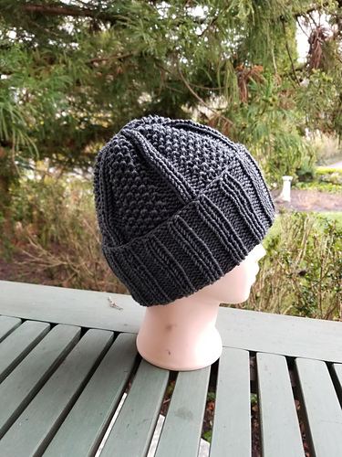Ravelry: Seed Stitch Ribbed Hat pattern by Luke Gilligan