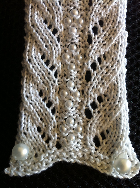 Ravelry: dteresasimmons' Thread Knitted - Wristlet with Beads