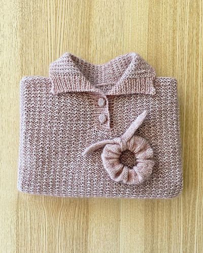 Made this cute scrunchie with leftover yarn to match the sweater I ...
