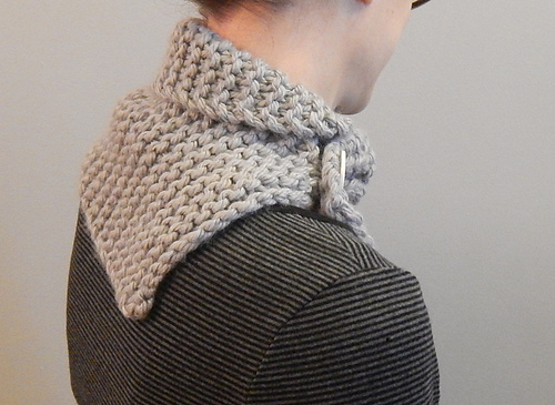 Ravelry: Winter's End Cowl pattern by Rebecca Shepler