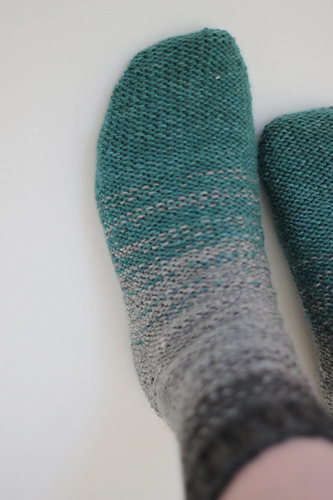 Ravelry: Dip Dye Socks pattern by Dieuwke Schack-Mulligen