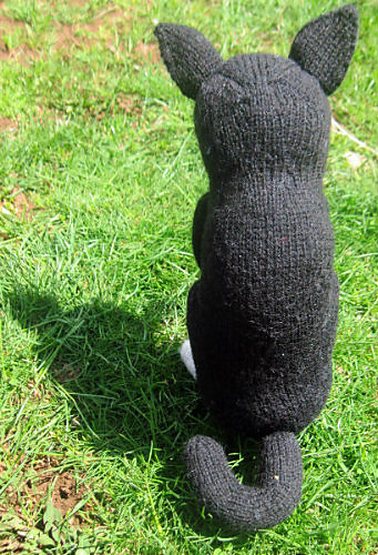 Ravelry: Garo the Cat pattern by Dyah Dyanita