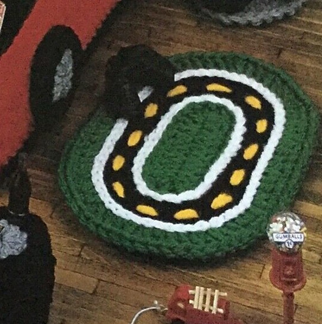 Ravelry: Race Track Rug pattern by Annie's Attic