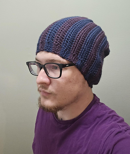 Ravelry: Beginners' Striped Hat pattern by Adler Nahrwold