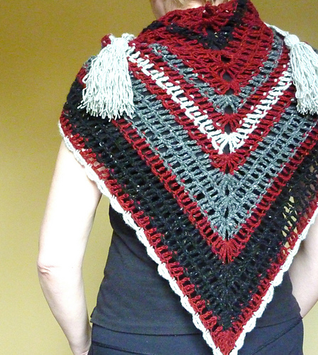 Ravelry: Idris shoulder shawl / kerchief / shawlette pattern by Jane ...