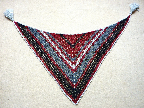 Ravelry: Idris shoulder shawl / kerchief / shawlette pattern by Jane ...