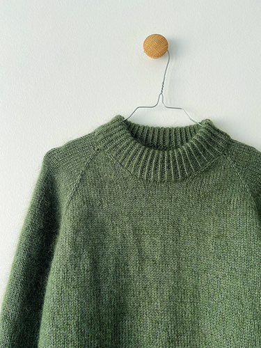 Ravelry: Easy Raglan Sweater pattern by Easy as knit