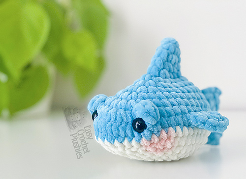 Ravelry: Mini Shark pattern by Carol C.