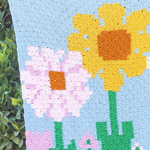 Ravelry: Flower Field C2C Blanket pattern by E'Claire Makery