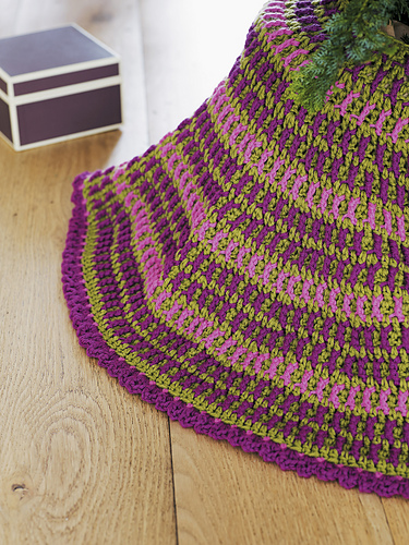 Ravelry: Modern Tree Skirt pattern by Edie Eckman