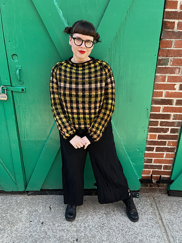 Ravelry: Gr8 Gingham Raglan pattern by Jessie Maed Designs