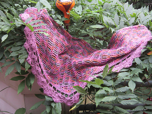 Ravelry: Swoop Crocheted Shawlette pattern by DesiLoop