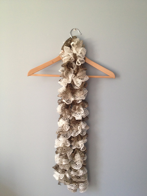 Ravelry: eegooc's Frilly Scarf