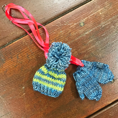 Ravelry: Tiny Mitten pattern by Erica Lehner