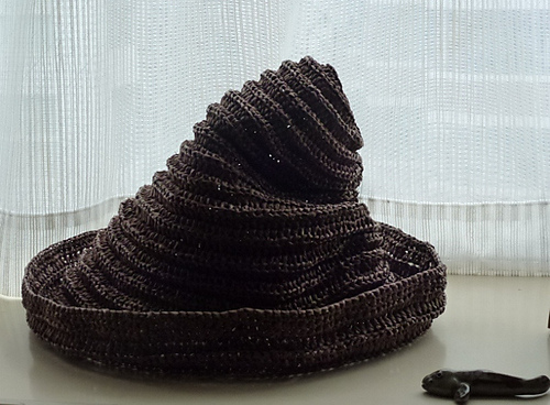 Ravelry: p.27 Pointed hat pattern by Aya Kasama (笠間綾)