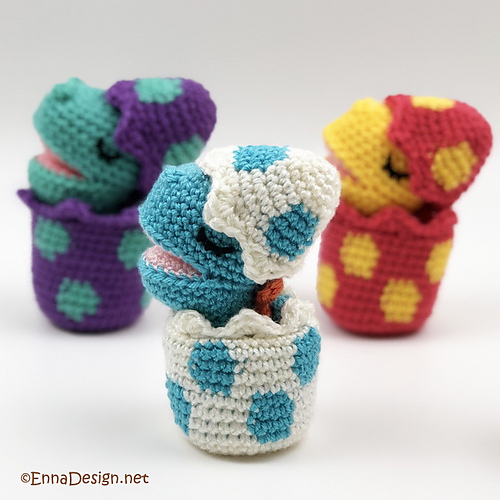 Ravelry: Baby Dinosaur Hatching Egg pattern by Enna Design