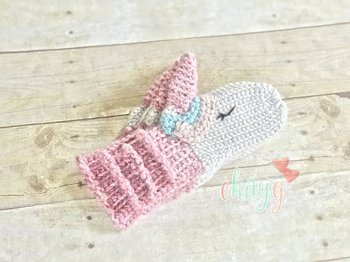 Ravelry: Unicorn Mittens pattern by Erin Greene