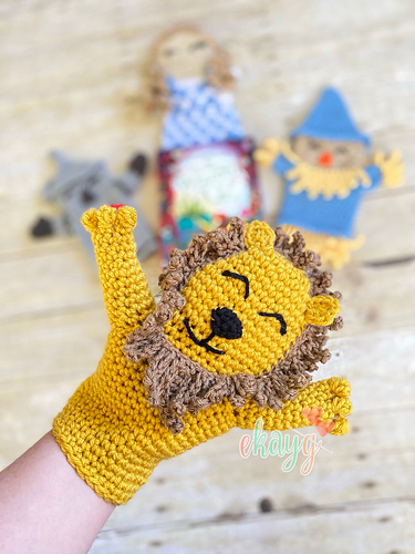 Ravelry: Cowardly Lion Hand Puppet pattern by Erin Greene