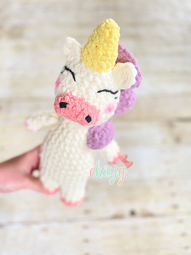 Ravelry: Sparkle Unicorn Plush pattern by Erin Greene