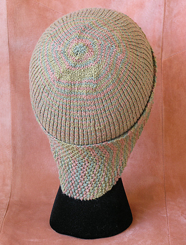 Ravelry: Mobius Hat pattern by Libby Grant
