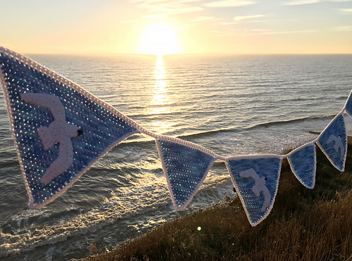 Ravelry: Coastal Bunting pattern by Eleonora Tully