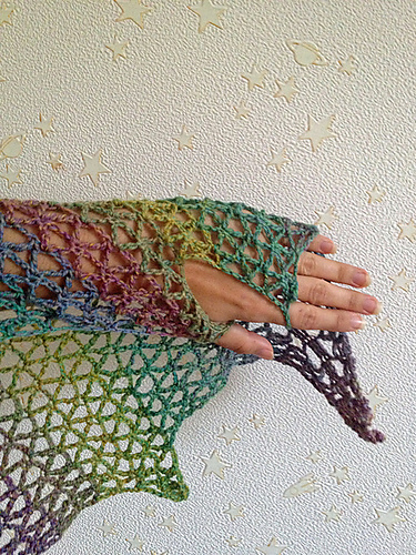 Ravelry: Maple Leaf Shawl Crochet pattern by Natalia @ Elfmoda
